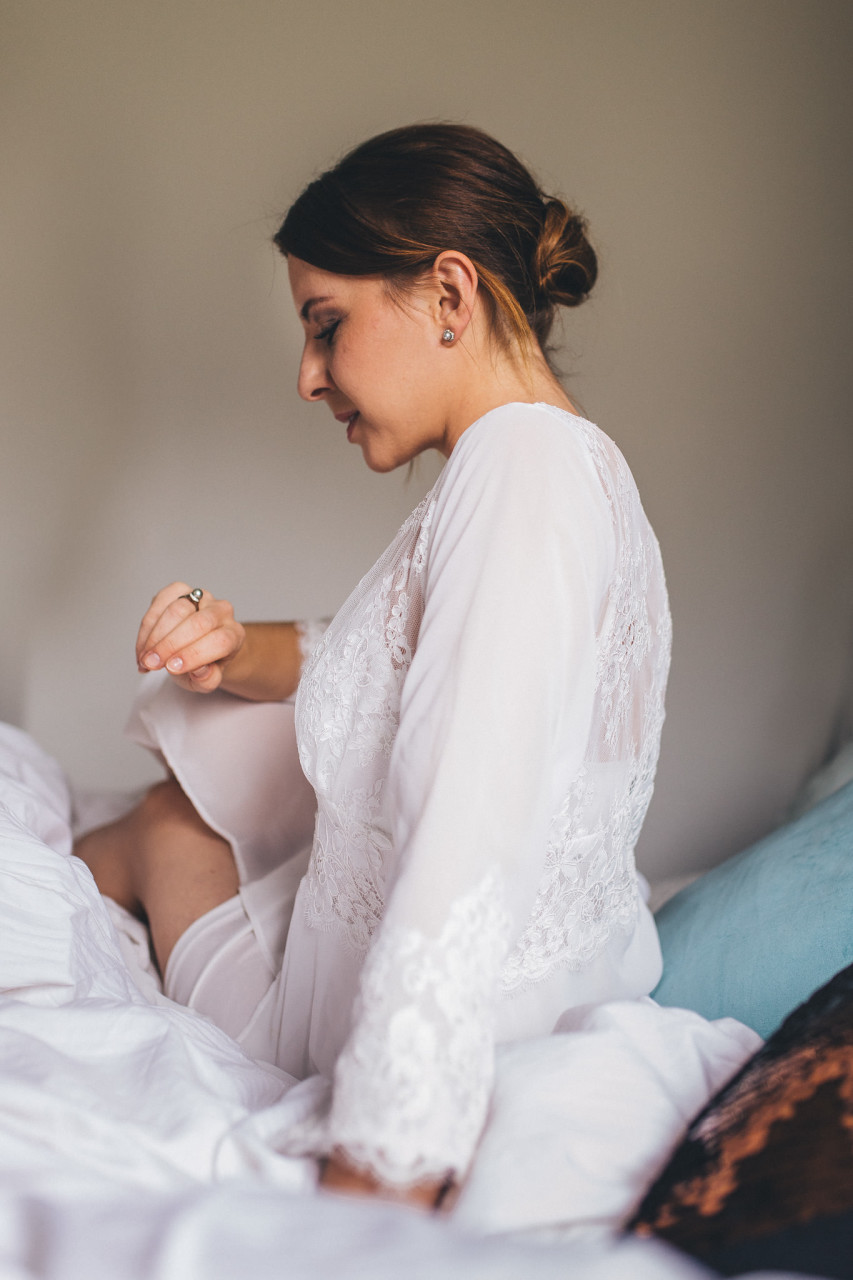 Bridal Boudoir Session at Home - Maria Luise Bauer Photography